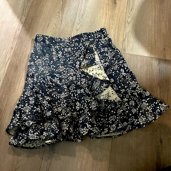 Zara | Skirts | Zara Ruffle Mini Skirt | Poshmark